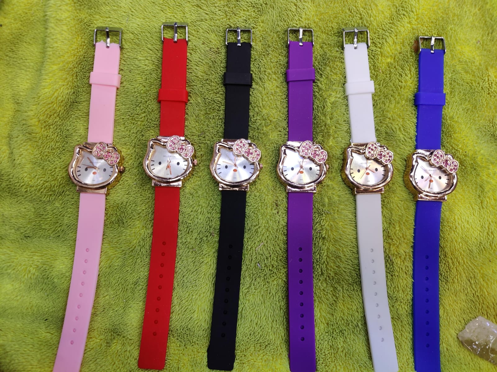 Beautiful Hello Kitty A86 Cartoon Cat Shaped Clock Dial Analog Wristwa ...